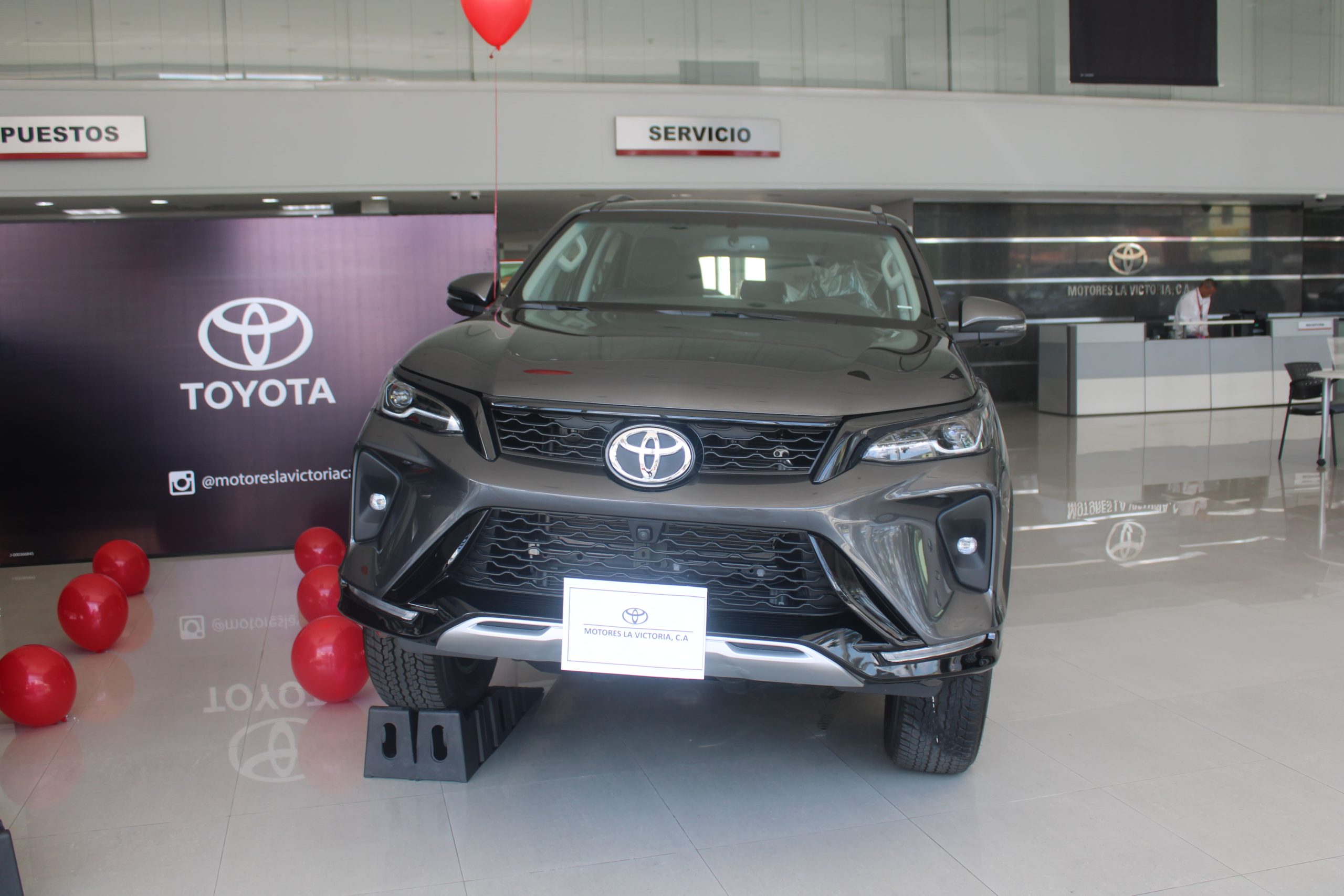 Fortuner SW4 SRX - Motores la Victoria